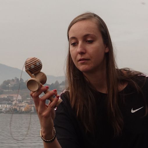 Elisa Gsponer by | shop on swisskendama | Swiss Kendama